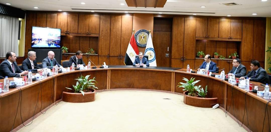Petroleum Minister meets Caterpillar’s Executive VP to discuss boosting ...