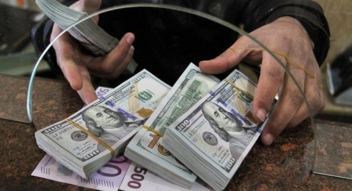 Foreign currency inflows rise in banks, exchange offices following EGP ...