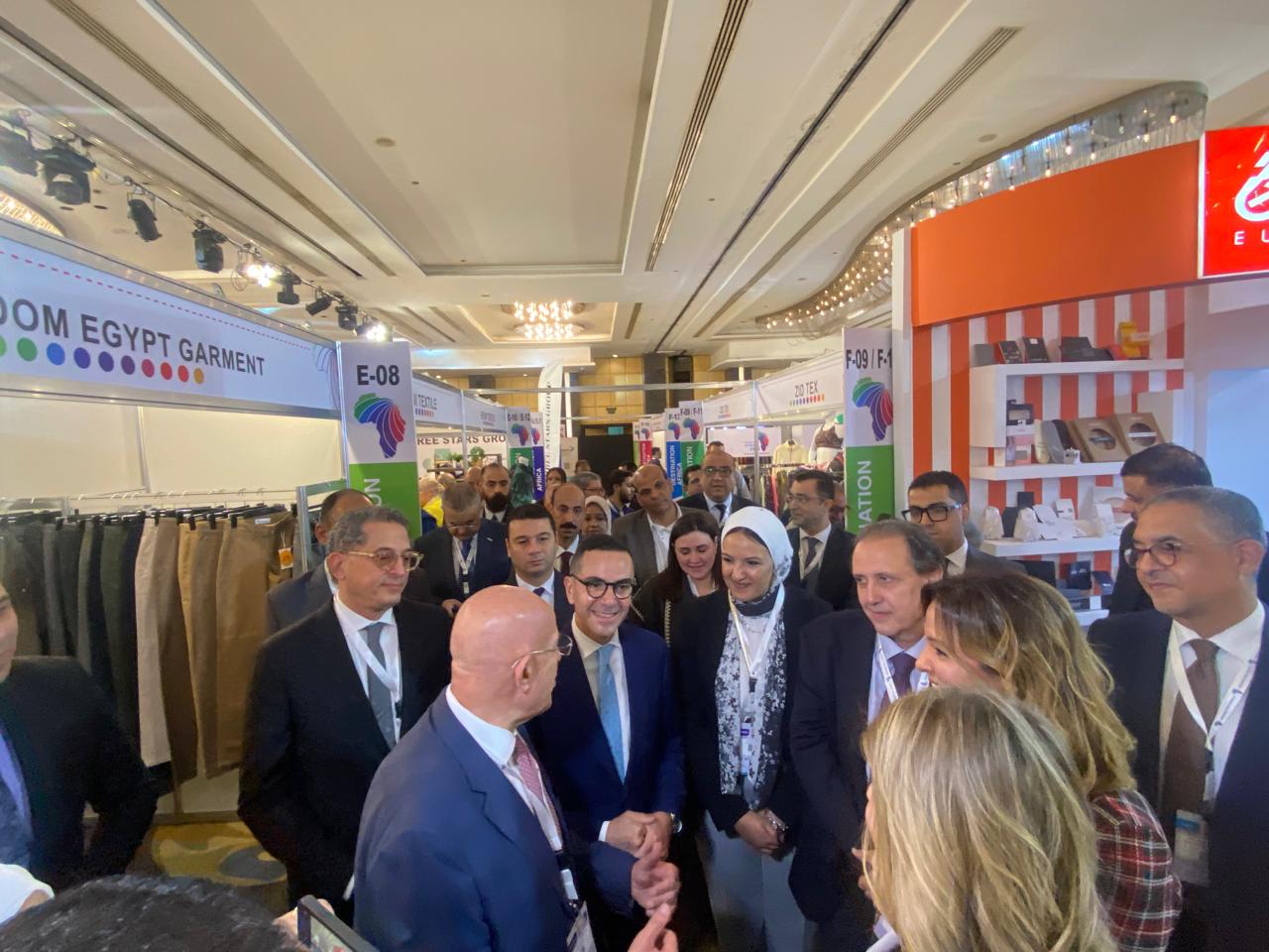 Egypt’s textile, garment exports to surge to $1.4bn by 2025: Apparel ...
