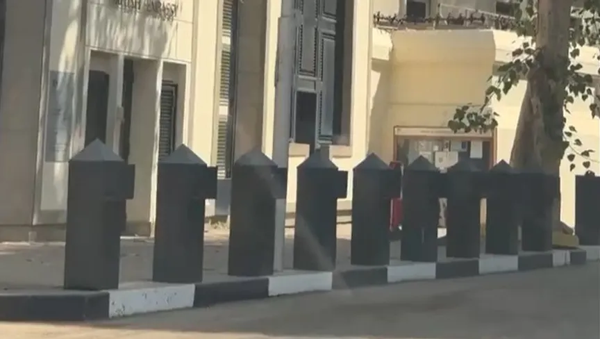 British Embassy Cairo Closes - Security Barriers Removed - News Directory 3